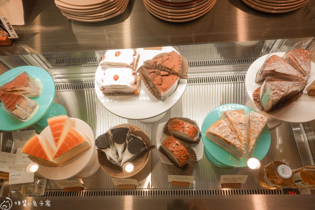 首爾美食。Mouse Rabbit Coffee 鼠兔咖啡 SJ藝聲開的咖啡廳 ELF必訪咖啡廳 還可以買咖啡廳周邊商品~~ - 咪醬の兔子窩