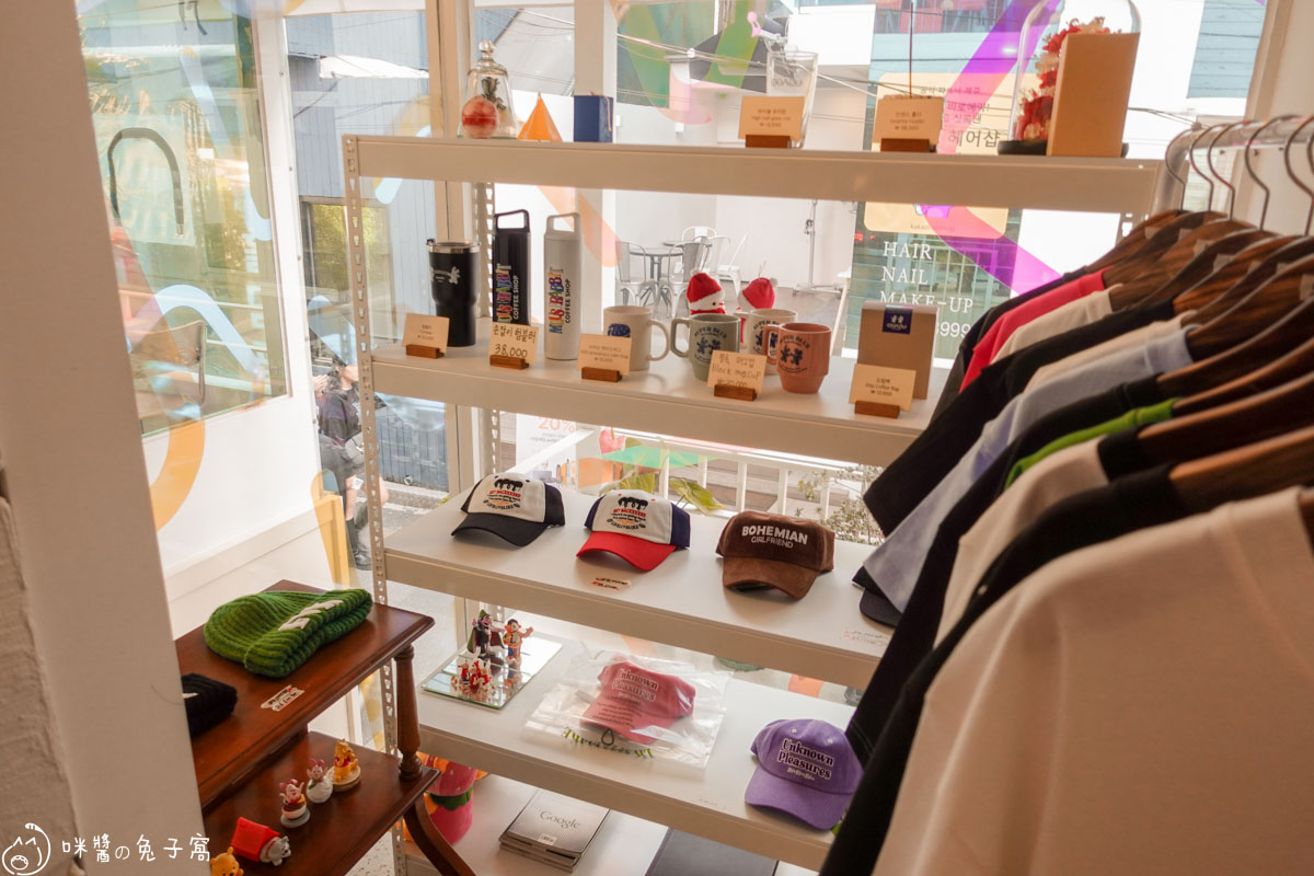 首爾美食。Mouse Rabbit Coffee 鼠兔咖啡 SJ藝聲開的咖啡廳 ELF必訪咖啡廳 還可以買咖啡廳周邊商品~~ - 咪醬の兔子窩